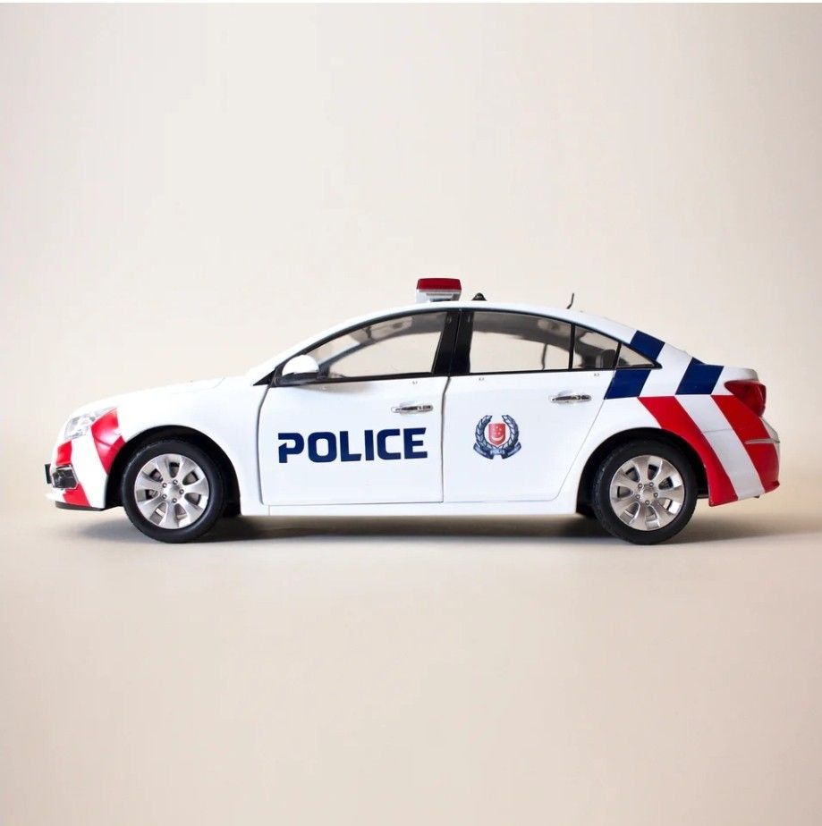 Spf fast response car diecast collectible 1:18 singapore police force ...