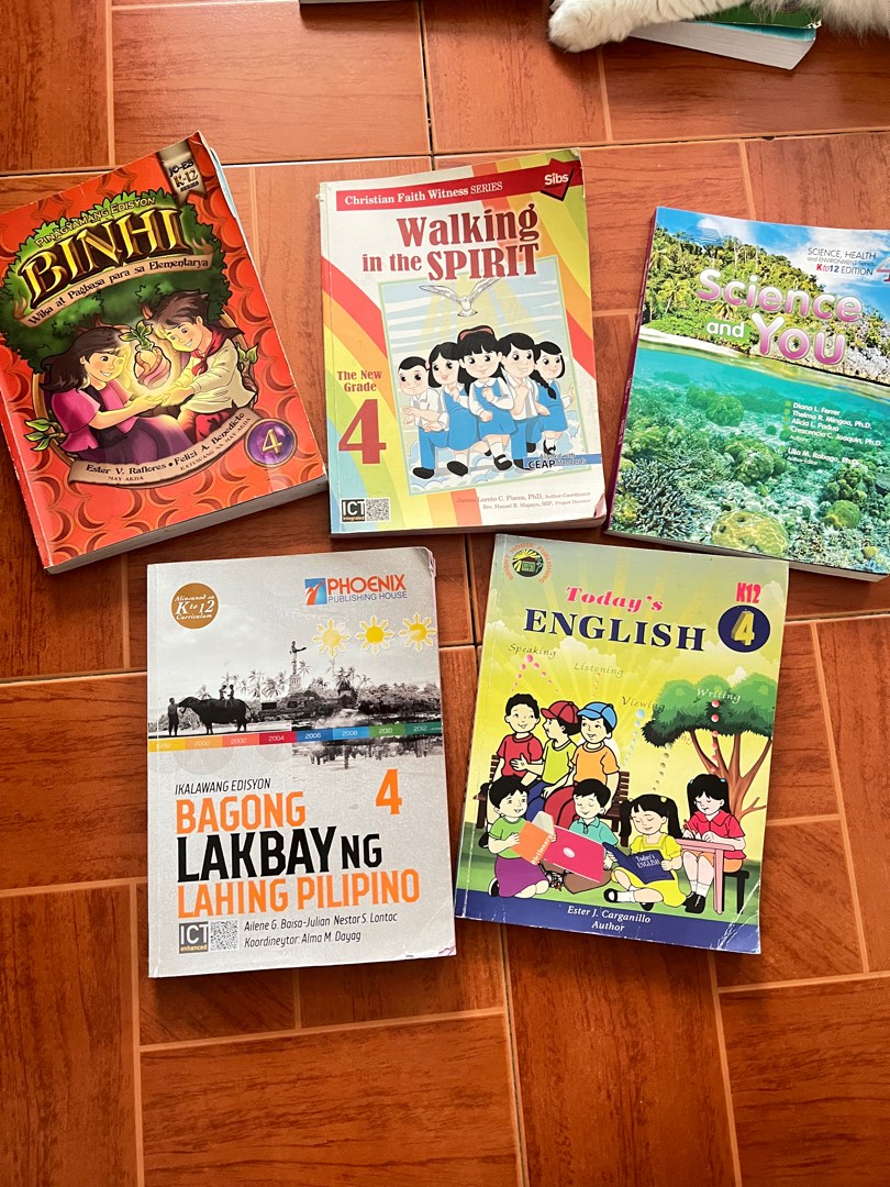 Used GRADE 4 TEXTBOOK SET, Hobbies & Toys, Books & Magazines, Textbooks on Carousell