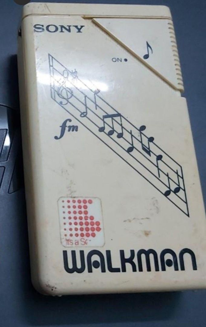 Vintage Sony Walkman radio working condition, Hobbies & Toys ...