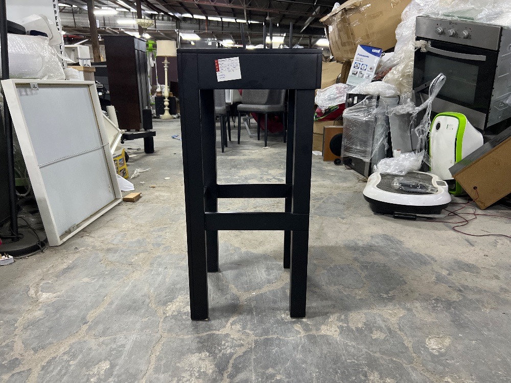 Wooden High Bar Stool Black Colour / Bangku Bar Tinggi Kayu Warna Hitam ...