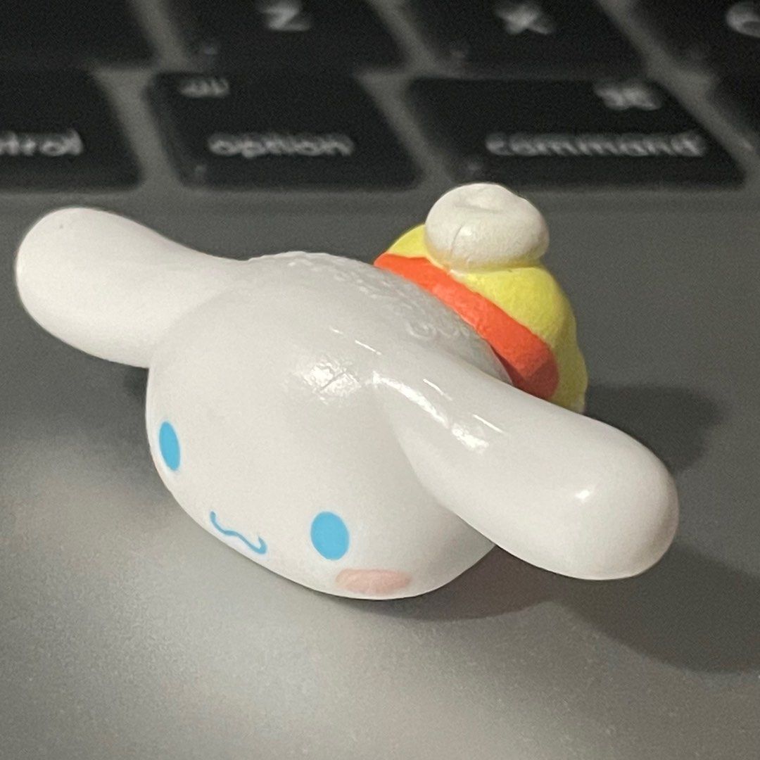 wts cinnamoroll x crayon shinchan gachapon toy, Hobbies & Toys, Toys ...