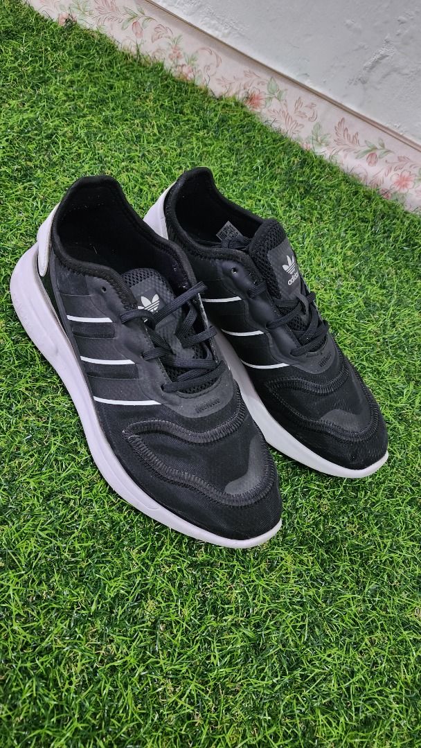 Adidas Durano, Women's Fashion, Footwear, Sneakers on Carousell