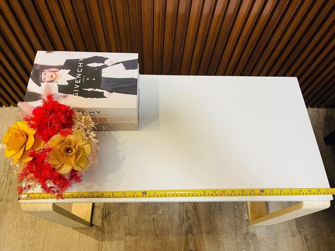 Aesthetic Living Room Center Table, Wooden Like Coffee Table, Furniture ...