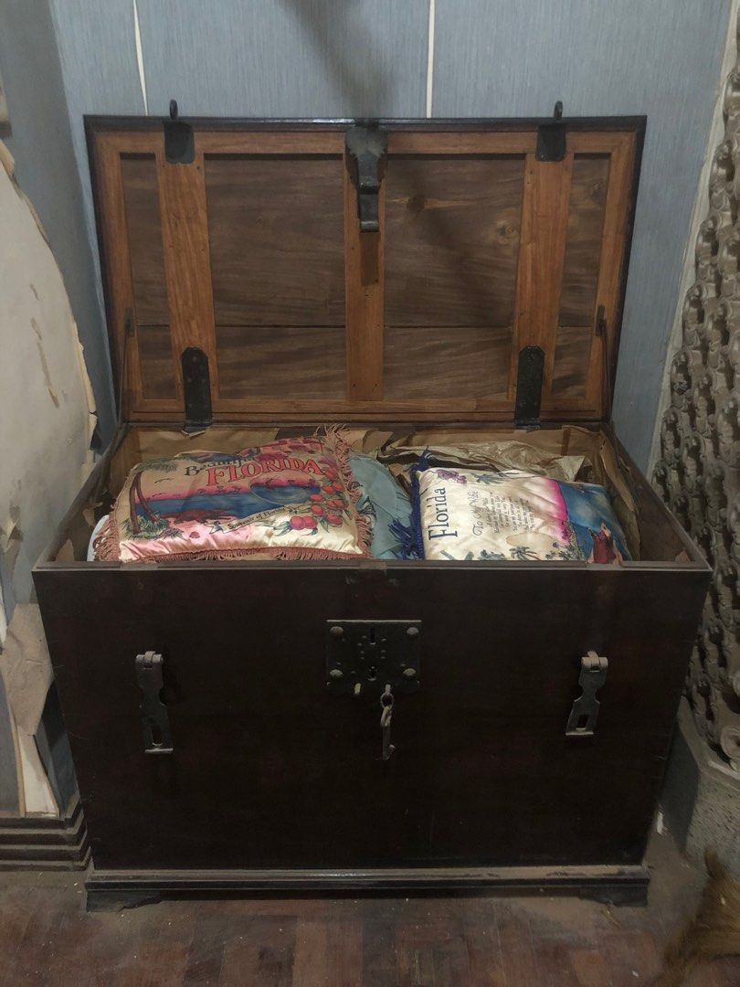 Antique Narra Chest Baul, Hobbies & Toys, Memorabilia & Collectibles ...