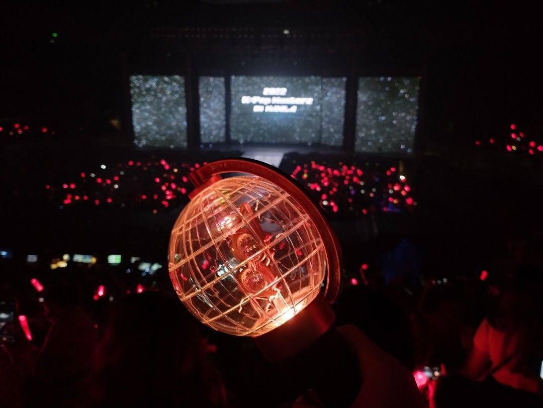 ATEEZ LIGHTSTICK LIGHTINY VER 1, Hobbies & Toys, Memorabilia ...