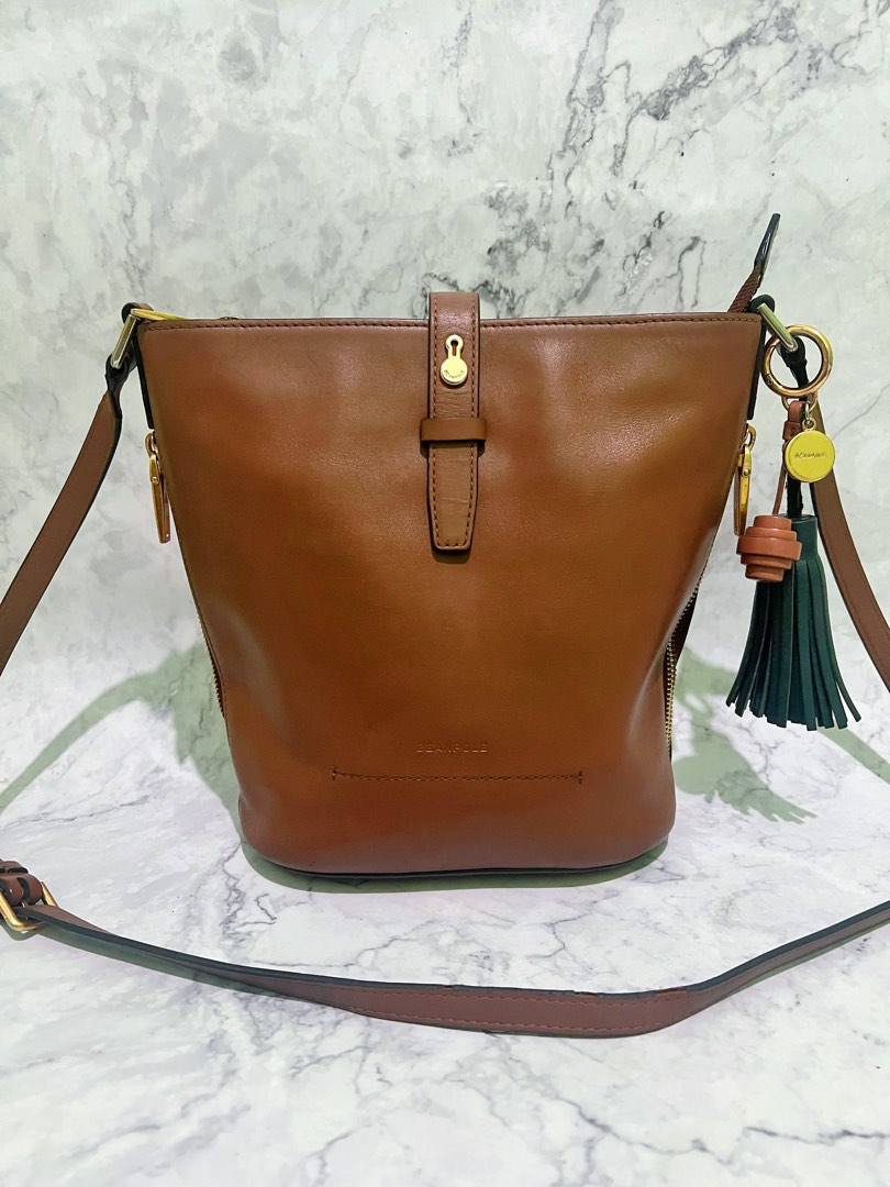 Beanpole Sling Bag, Luxury, Bags & Wallets on Carousell