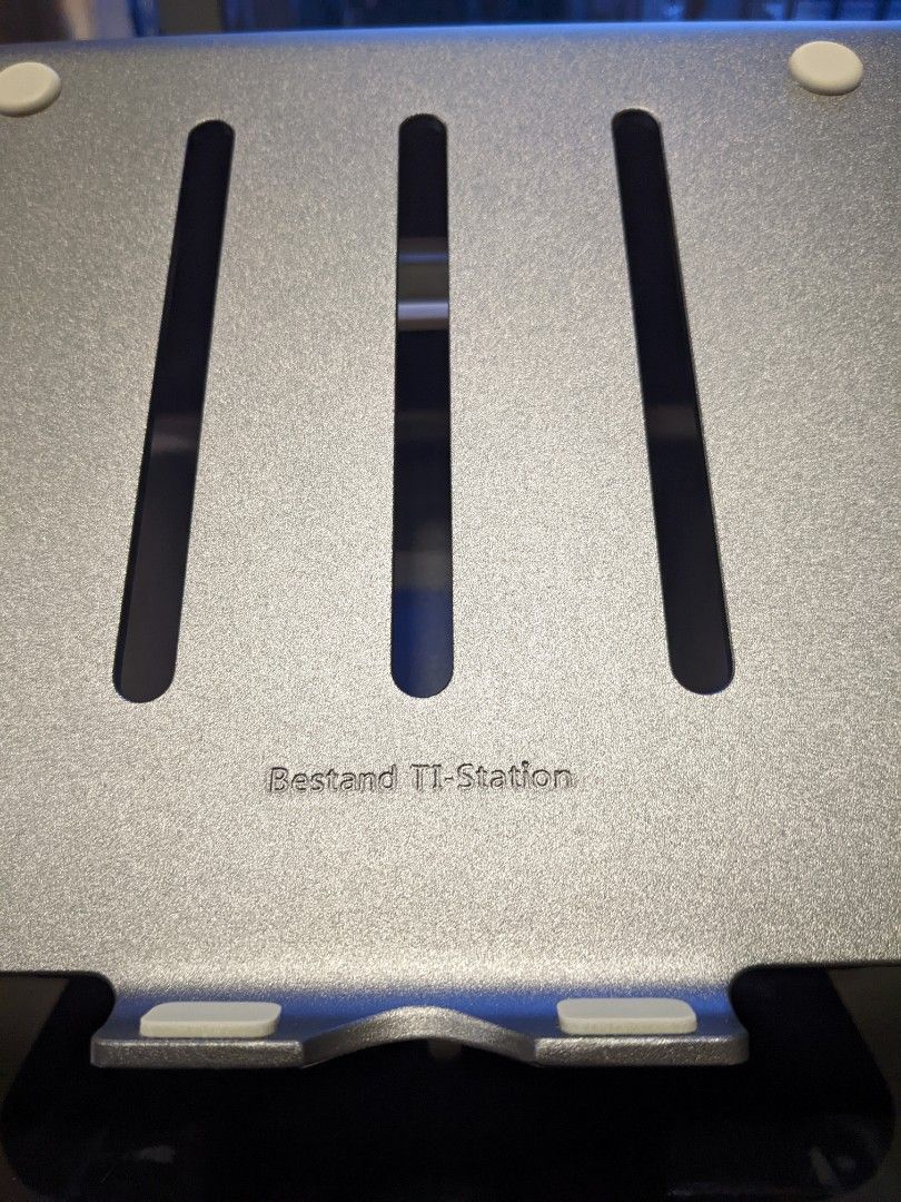 Bestand TI-Station Aluminum Laptop Stand, Computers & Tech, Parts ...