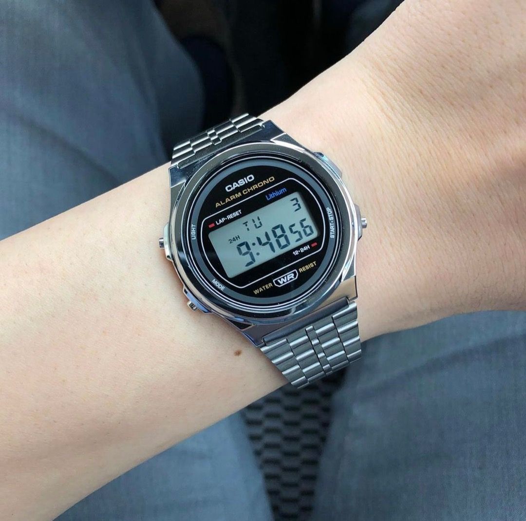 Last set! Brand new and unworn! Casio A171WE-1ACF vintage digital ...
