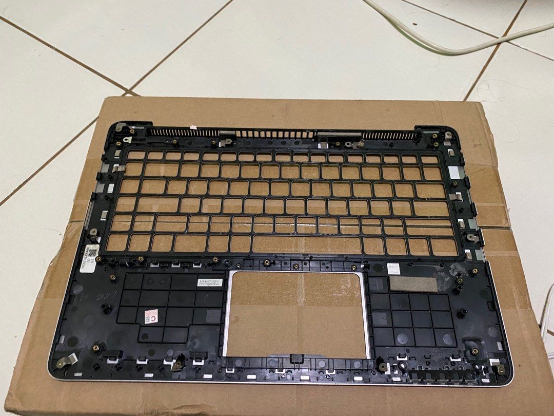 Casing Palmrest Asus K401UQ Warna Silver, Elektronik, Bagian Komputer ...