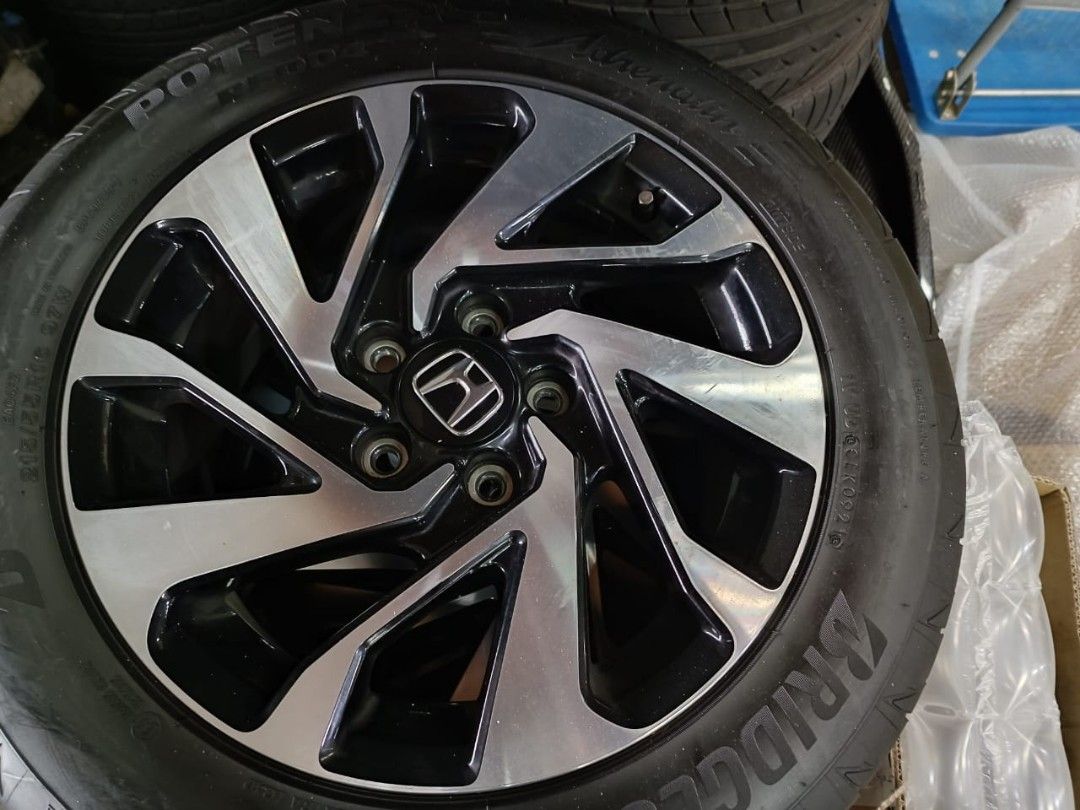 Civic Rims with Re004 tyres, Car Accessories, Tyres & Rims on Carousell