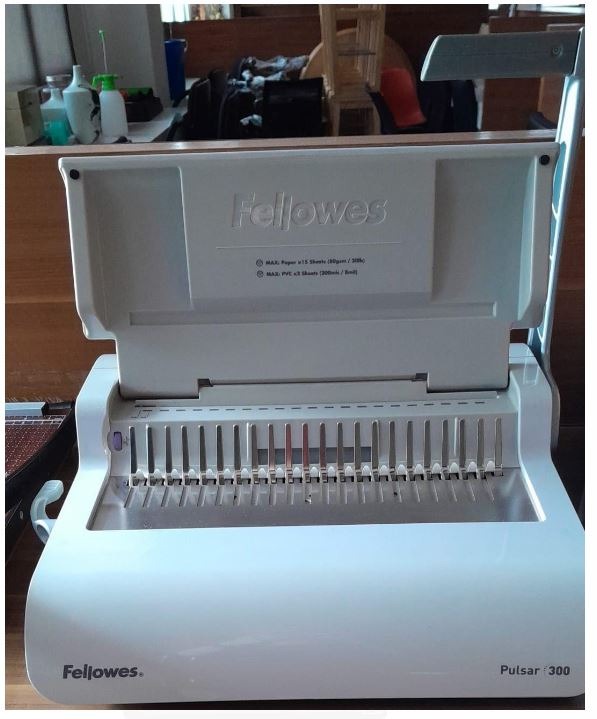 Fellowes Pulsar 300 manual binding machine, Computers & Tech, Office ...