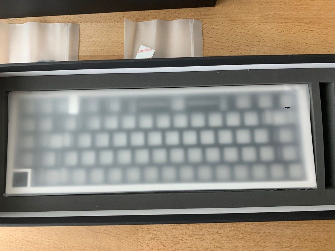 Fuji 65 SE E-White & Pink + Extras, Computers & Tech, Parts ...