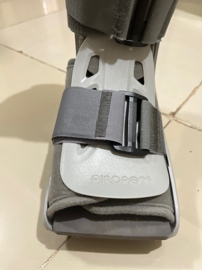 High Air Cast Boot - Original, Health & Nutrition, Braces, Support ...