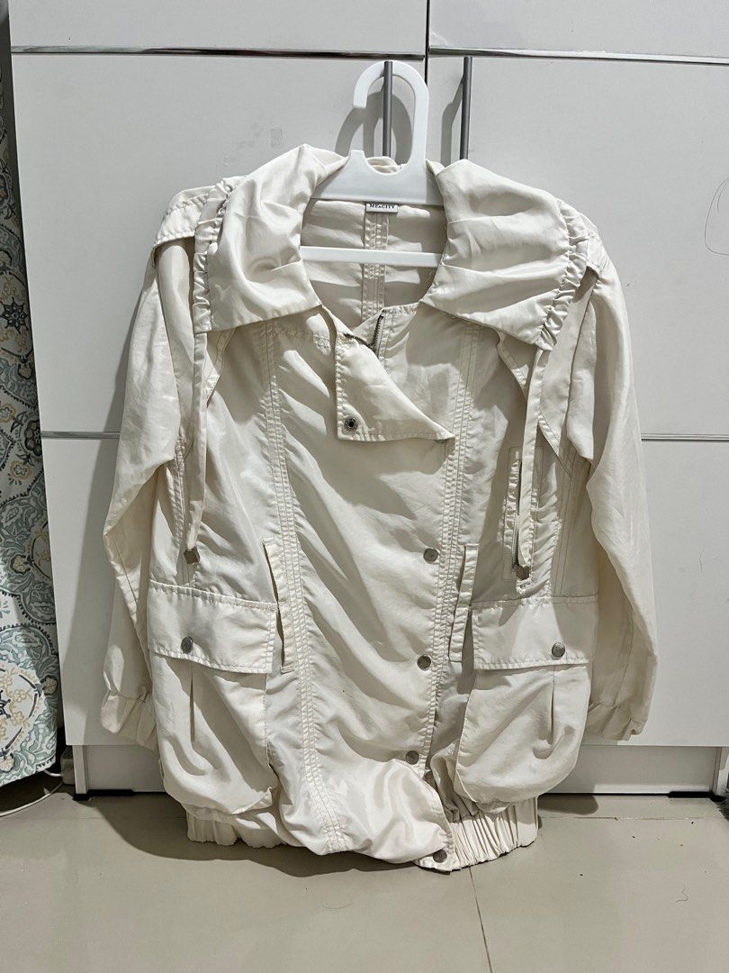 Jaket/Coat/Parka Putih Me&City Original, Fesyen Wanita, Pakaian Wanita ...