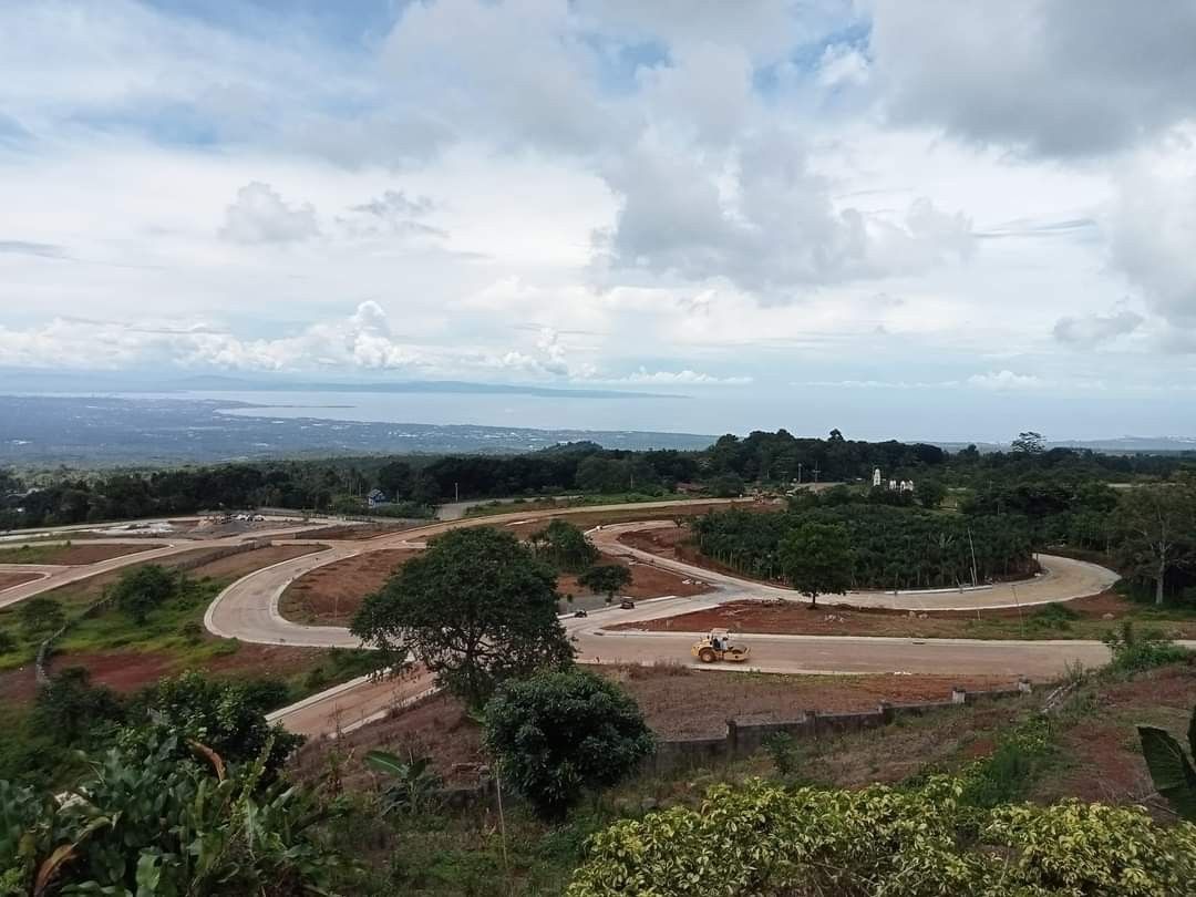 Las Colinas eden toril, Property, For Sale, Lot on Carousell