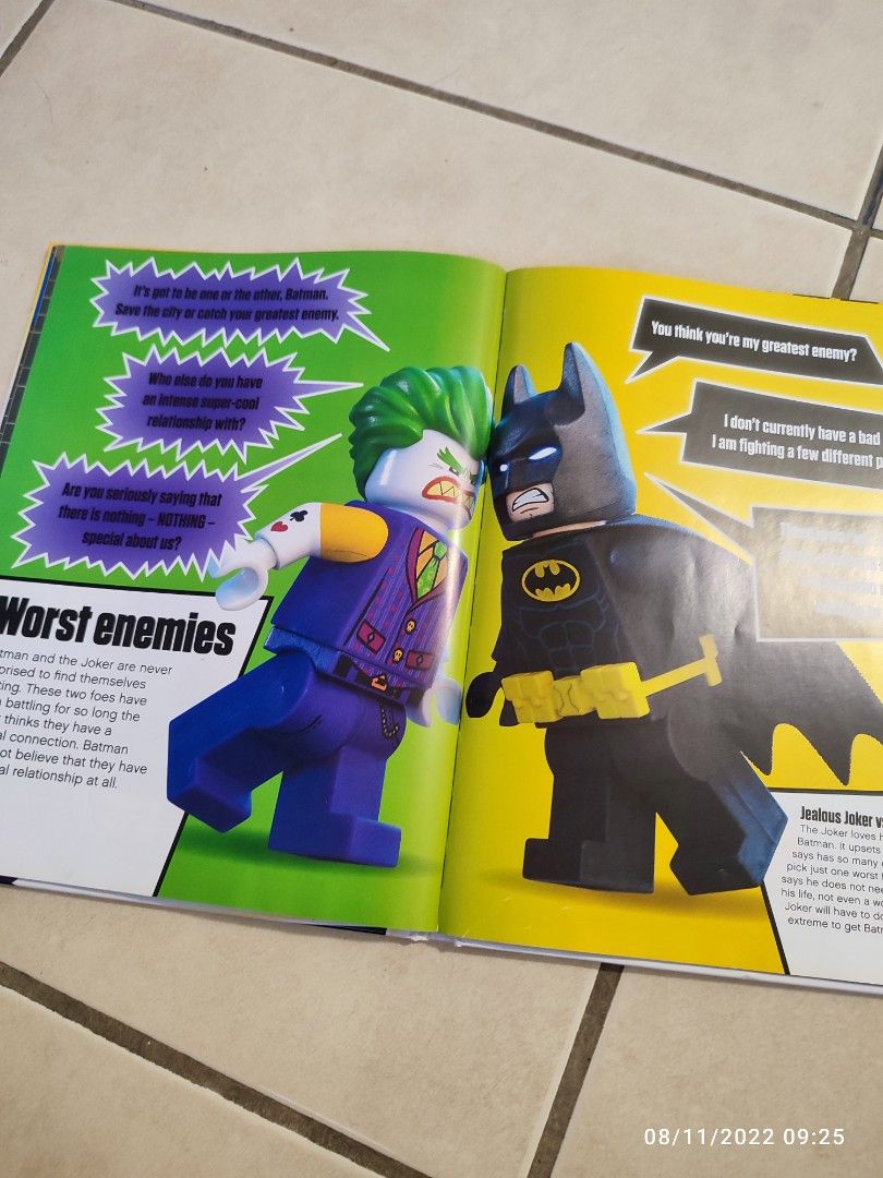 LEGO The Batman Movie - The Essential Guide, Hobbies & Toys, Books ...