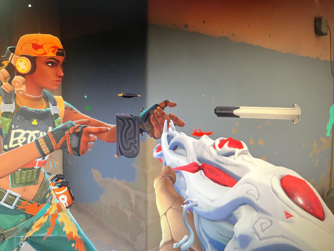 LF val duo, Bulletin Board, Looking For on Carousell