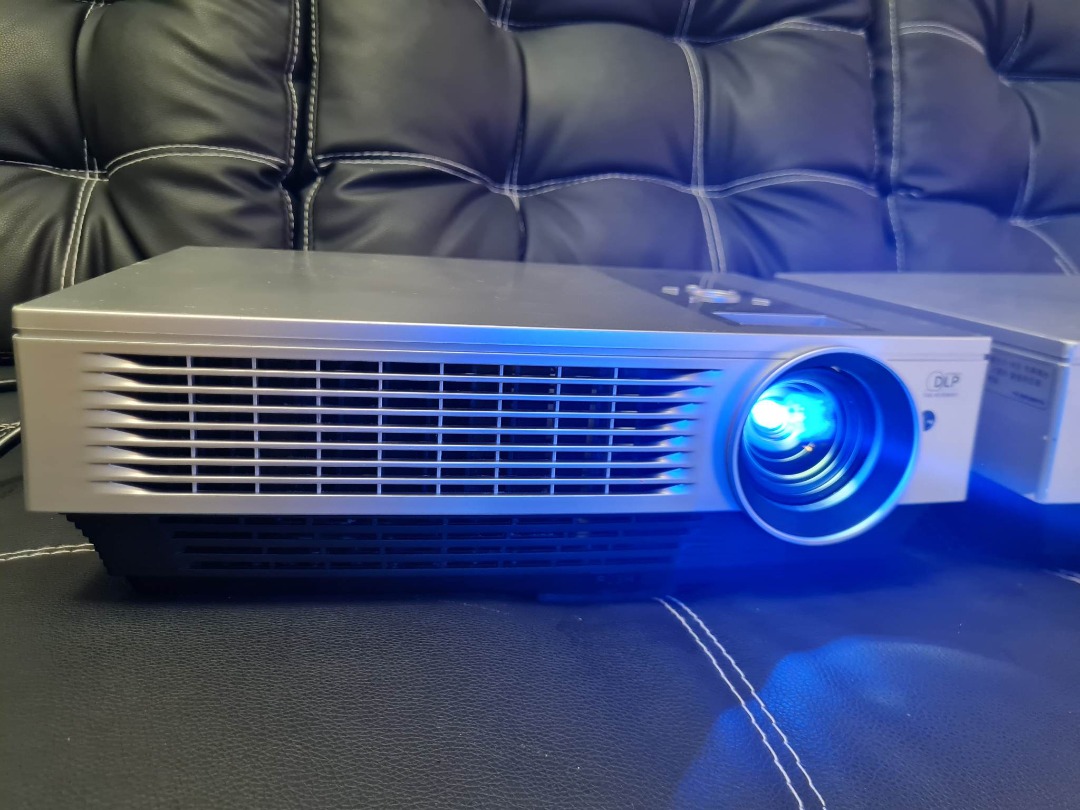 LG GX411a projector DLP Large Venue Series 4000 lumens bright display ...