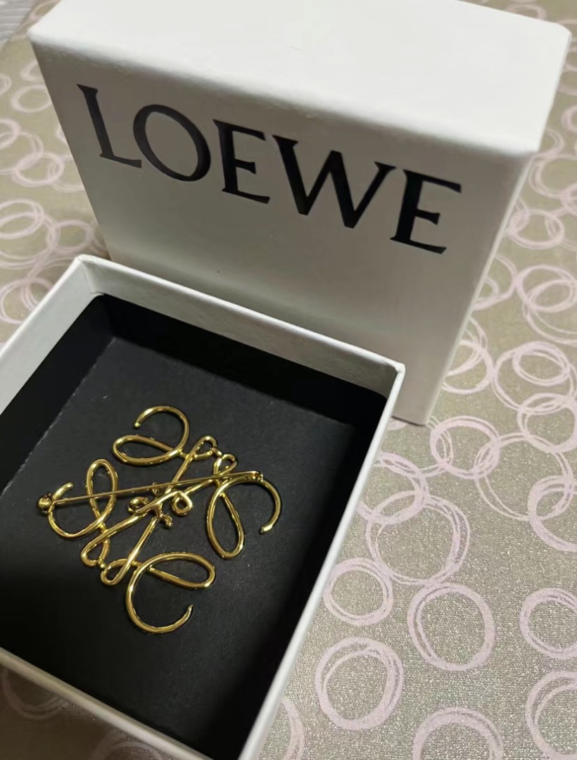 LOEWE Gold brooch brand new with box dust bag, Women's Fashion, Watches ...