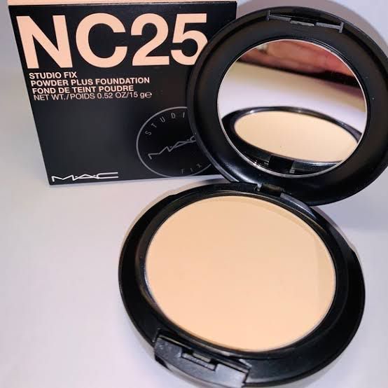 Mac Studio fix NC25, Beauty & Personal Care, Face, Makeup on Carousell