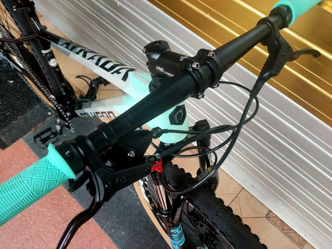 Polygon xtrada 5 custom build 27.5, M size, Sports Equipment, Bicycles ...