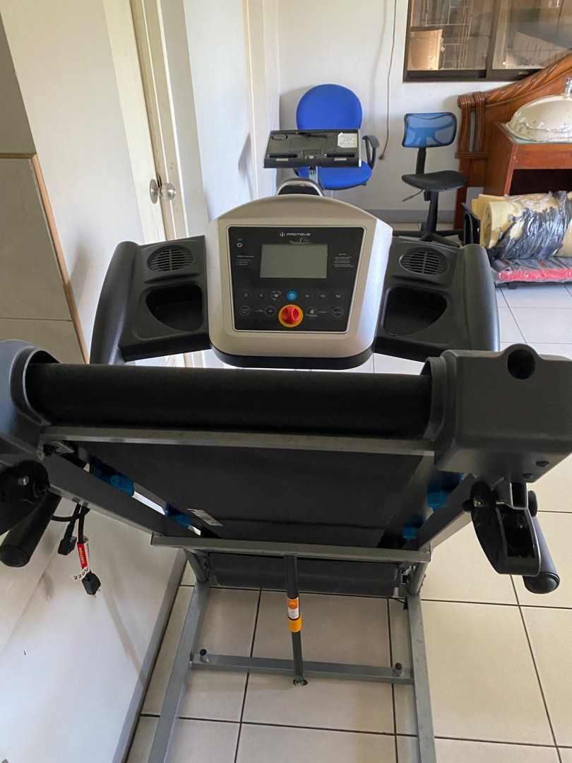 Proteus treadmill, Sports Equipment, Exercise & Fitness, Cardio ...