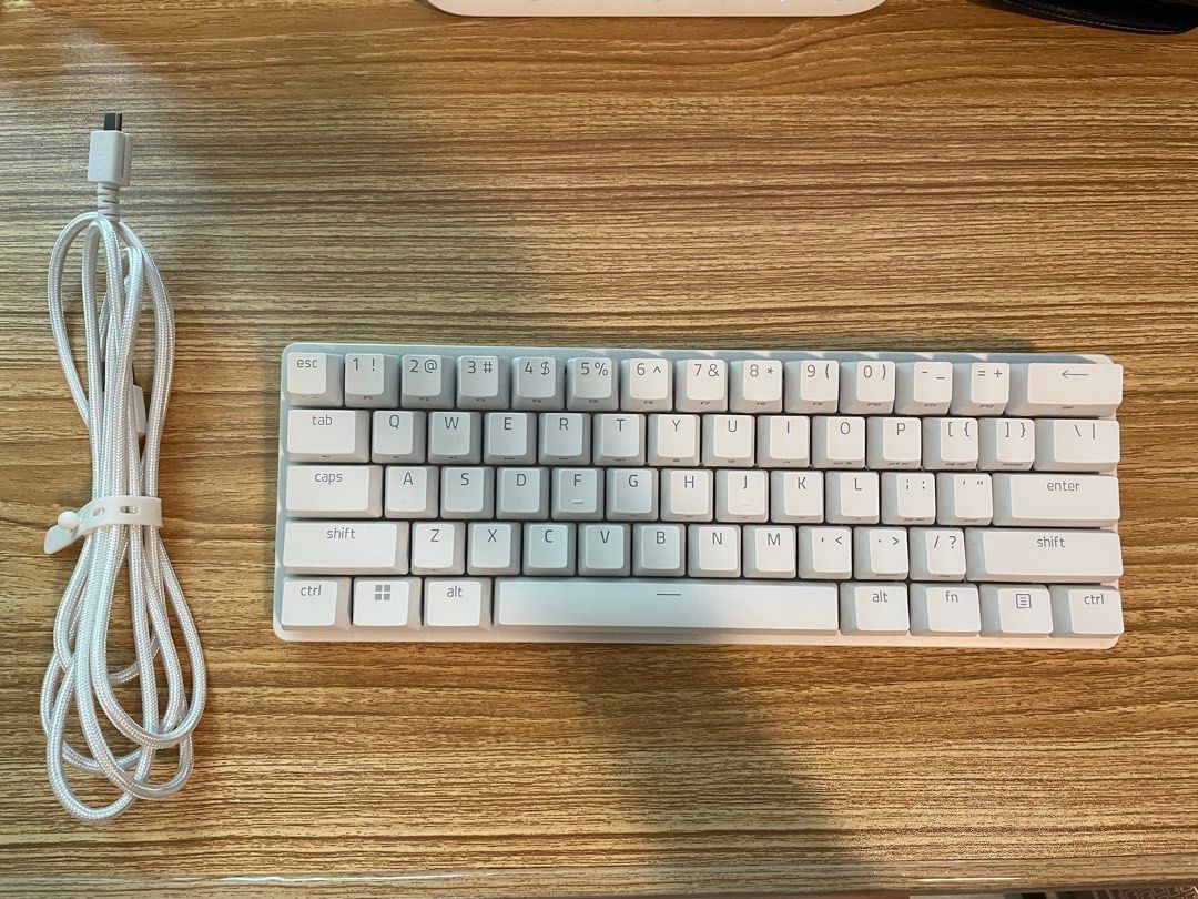 Razer Huntsman Mini Mercury Linear Edition, Computers & Tech, Parts ...