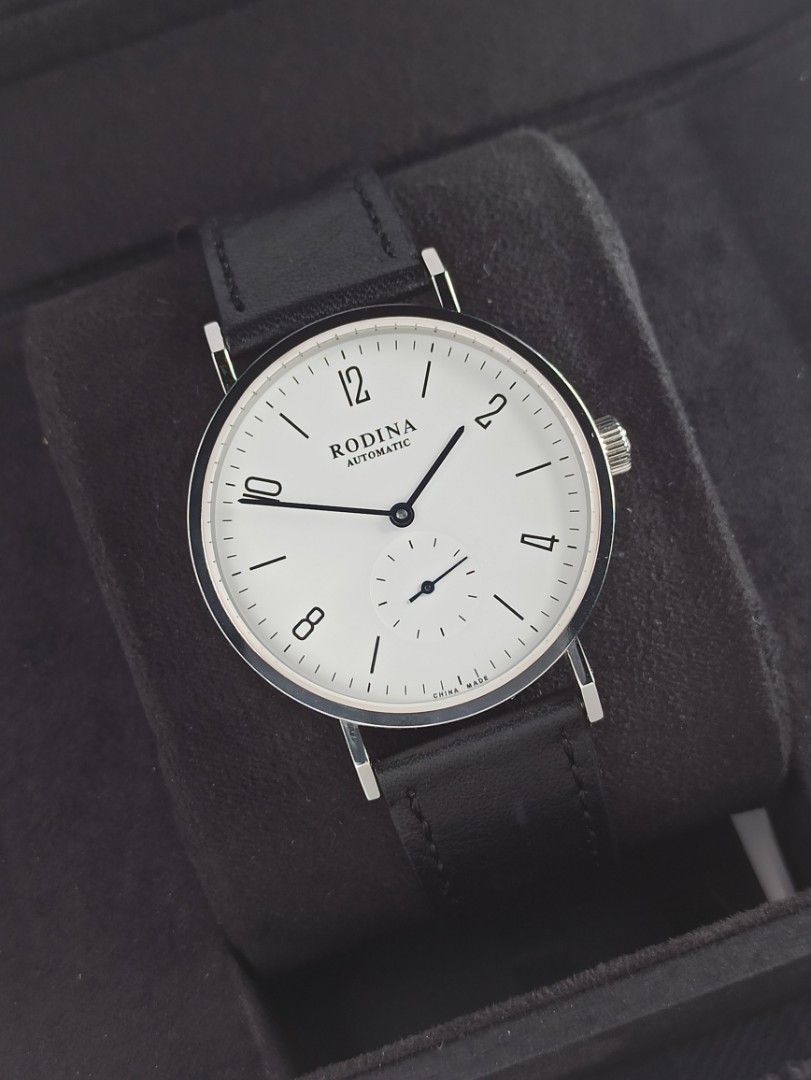 Rodina Nomos Tangente Homage, Men's Fashion, Watches & Accessories ...
