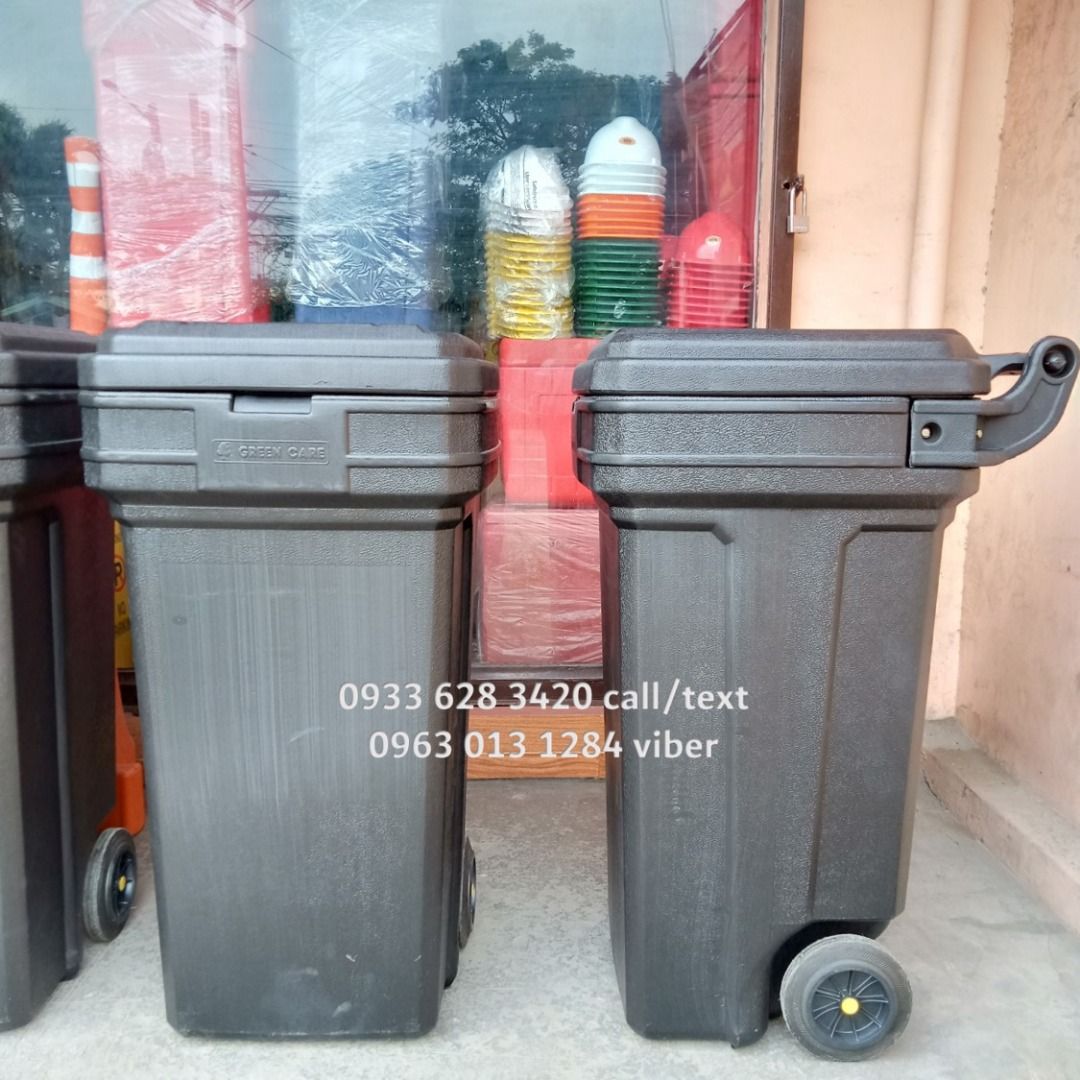 Roller king Trash bin with Wheels, Furniture & Home Living, Cleaning ...