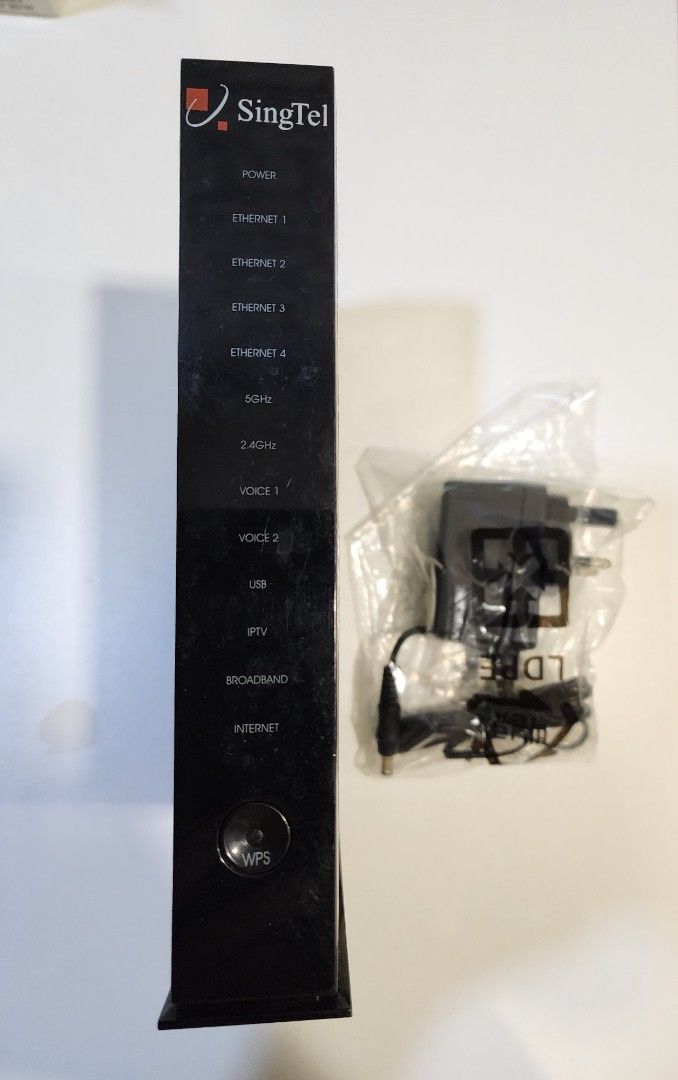 Singtel WIFI wireless Router Aztech (LAN laptop broadband pc desktop IT ...