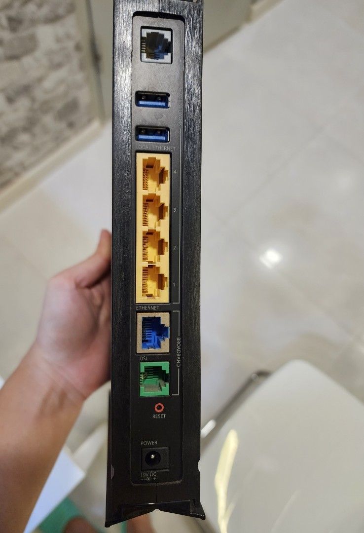 Singtel WIFI wireless Router Aztech (LAN laptop broadband pc desktop IT ...