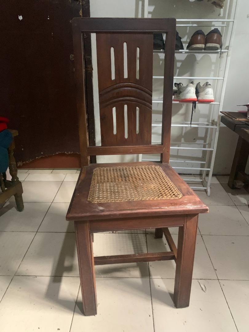 Solohiya Chair, Furniture & Home Living, Furniture, Chairs on Carousell