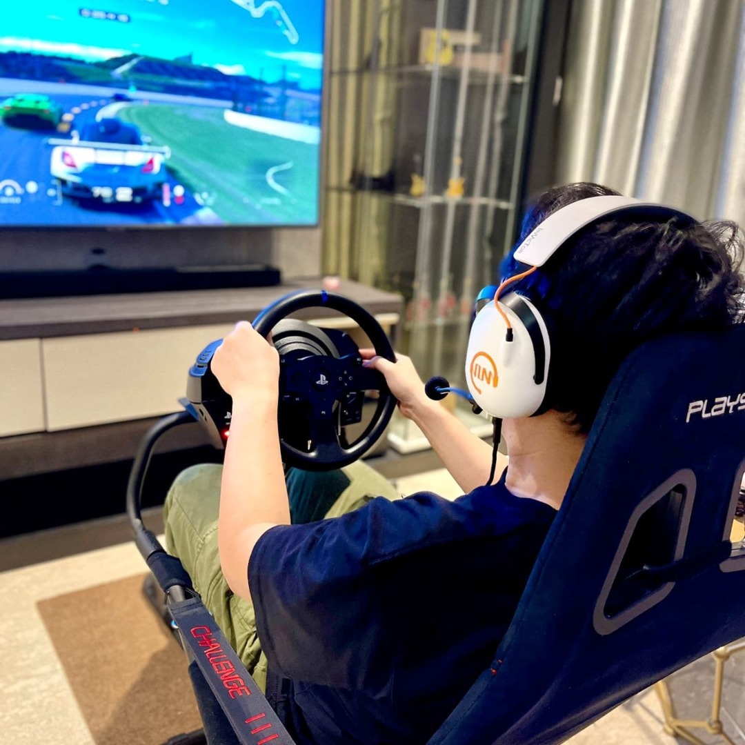 Thrustmaster T300 RS GT PS4/PS5/PC and Playseat Challenge Racing Sim ...