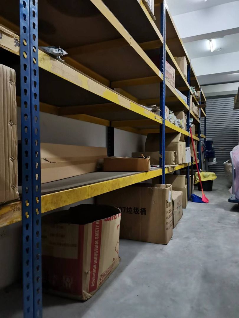 Used Heavy Duty Boltless Rack Blue Yellow Rack Cabinets Warehouse ...