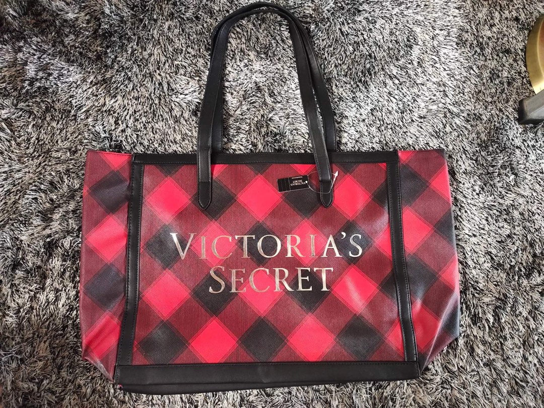 VS Tote Bag, Luxury, Bags & Wallets on Carousell