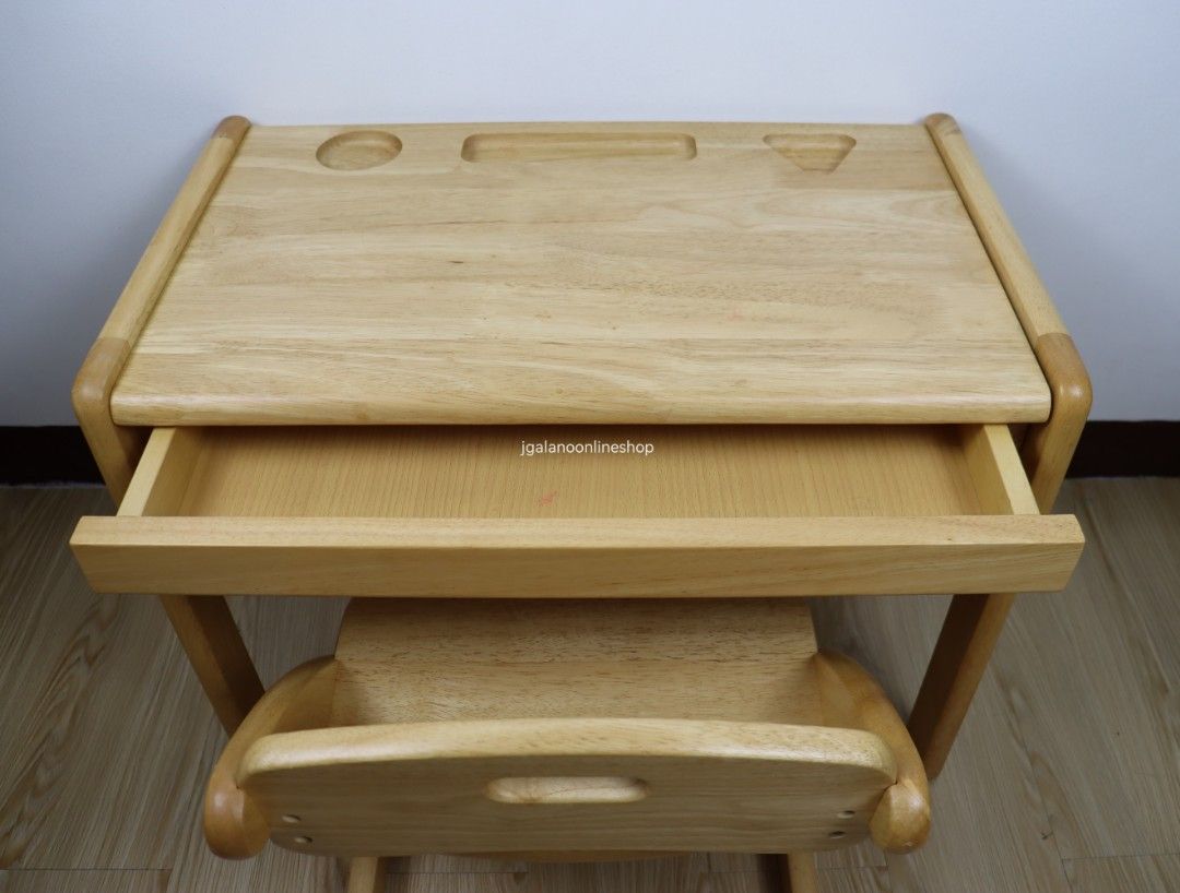 Yamatoya Buono Amice Kid's Table and Chair Study Table Montessori ...