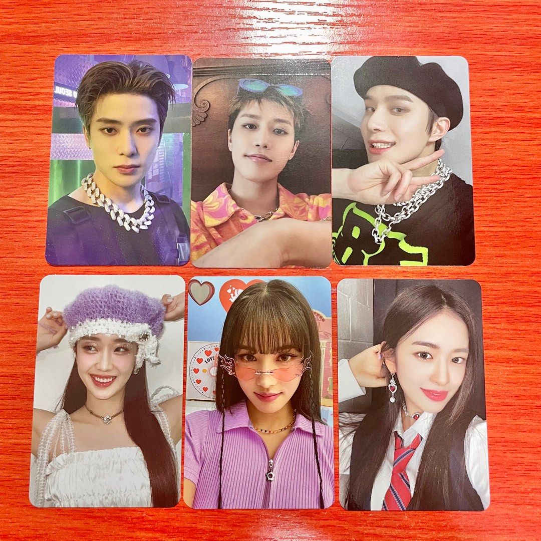 2 baddies set & yoon glasses set, Hobbies & Toys, Memorabilia ...