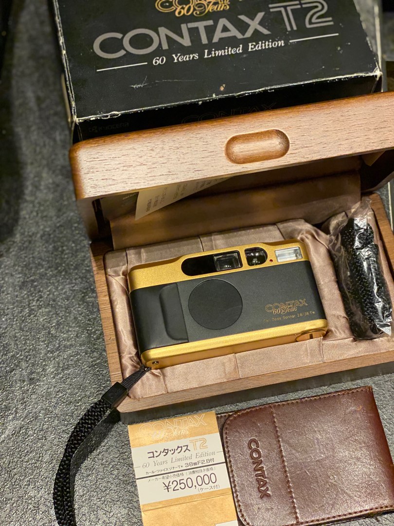頂級質素 Contax T2 Gold 60 Years Anniversary Limited Edition 60周年限量版 2024剛換了電路版, 攝影器材, 相機 - Carousell