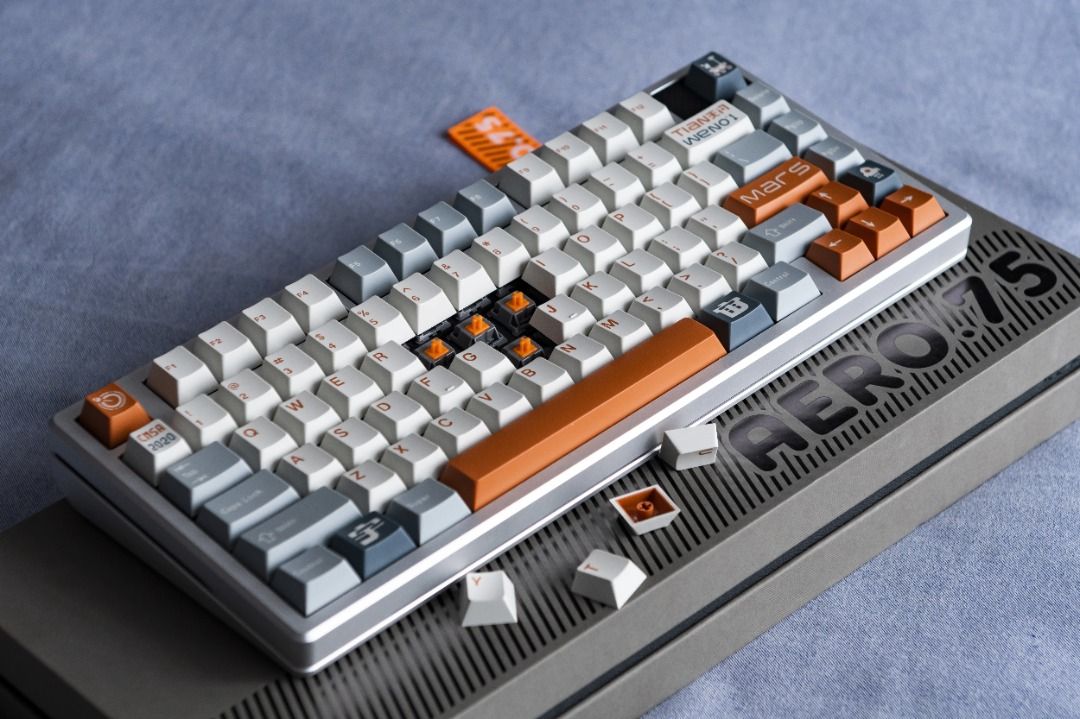 Aero 75 gray studio custom keyboard (brand new), 電腦＆科技, 電腦周邊及配件, 電腦滑鼠及 ...