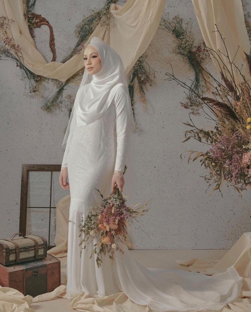 BAJU NIKAH MINIMALACE JESLINA DRESS, Women's Fashion, Dresses & Sets ...