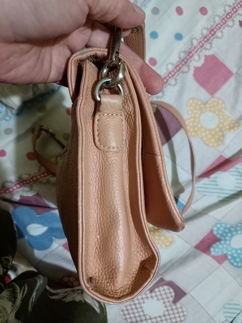 Bampo Genuine leather Sling bag, Women's Fashion, Bags & Wallets, Cross-body Bags on Carousell