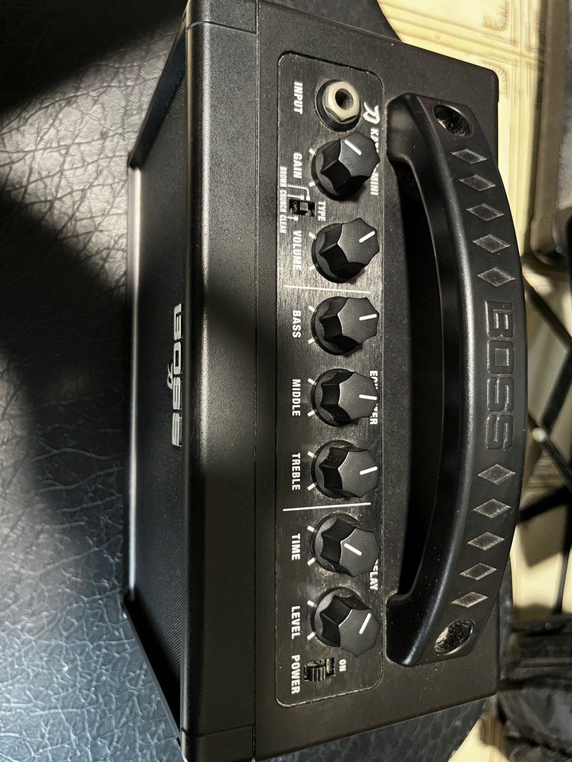 Boss Katana Mini 7W Guitar Amplifier, Hobbies & Toys, Music & Media ...