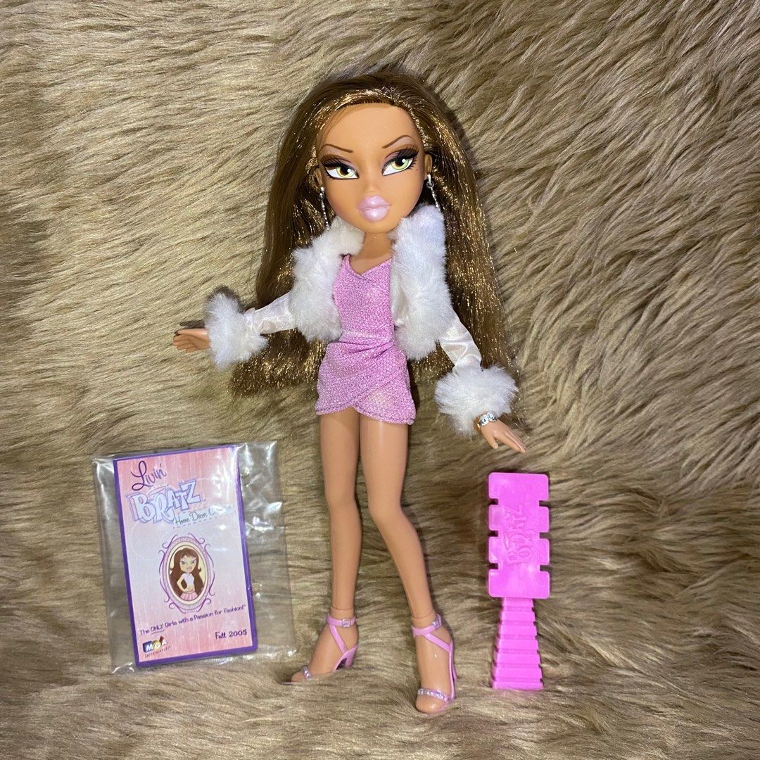 Bratz Doll Yasmin The Fashion Show with Complete Accessories, Hobbies ...