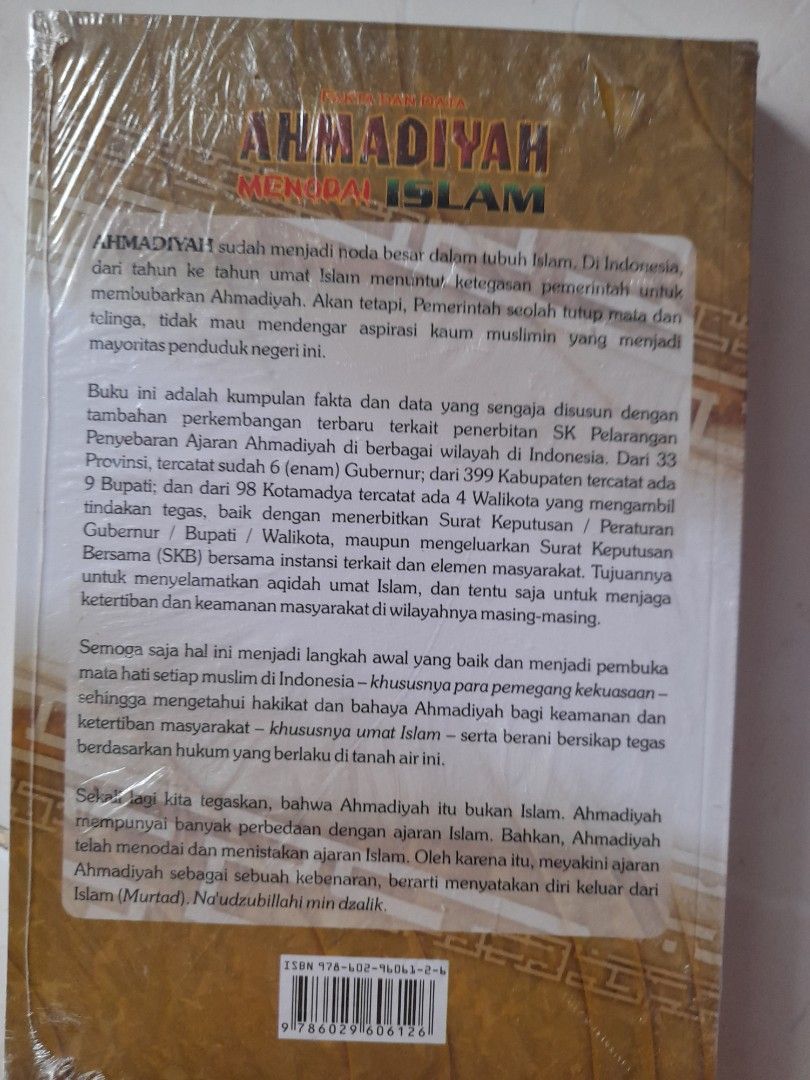Buku Ahmadiah menodai islam, Buku & Alat Tulis, Buku di Carousell