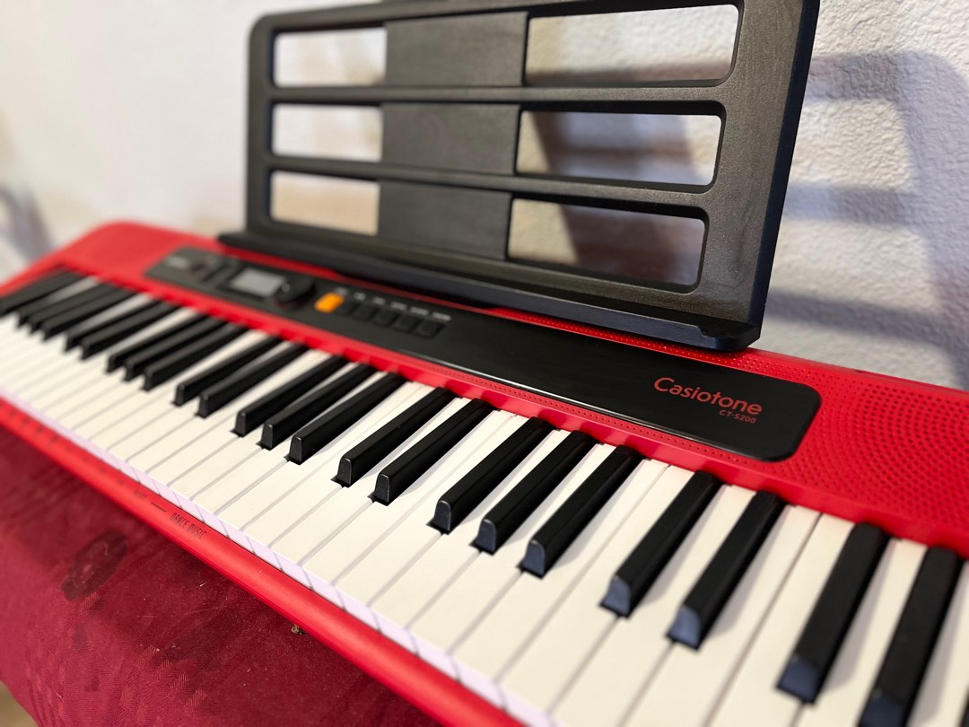CASIOTONE CT-200 digital keyboard, Everything Else on Carousell