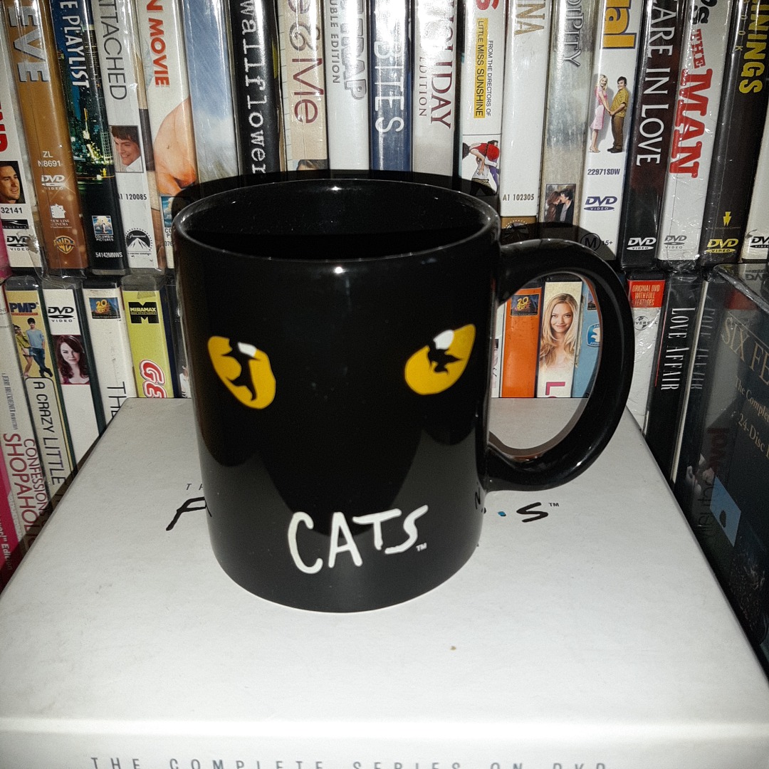 CATS The Musical Collectible Mug, Hobbies & Toys, Memorabilia ...