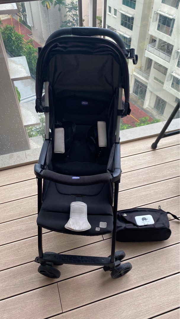 Chicco Stoller with carry-on Bag, Babies & Kids, Going Out, Strollers ...