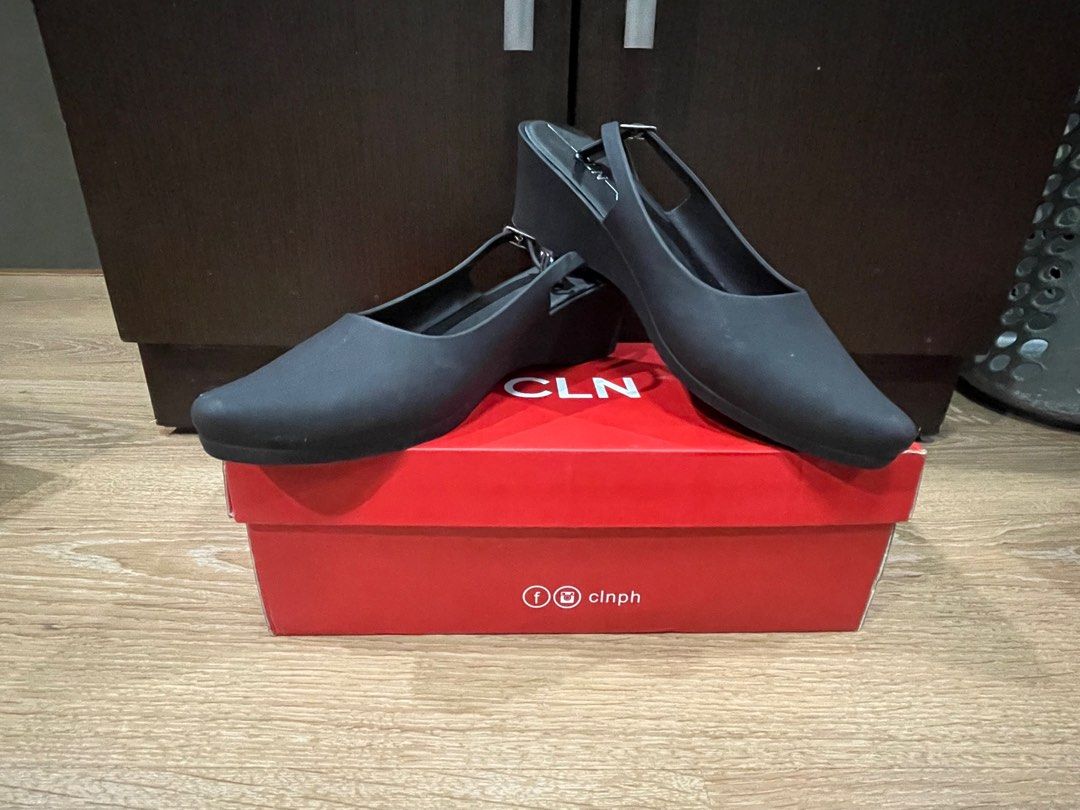 CLN, Women's Fashion, Footwear, Wedges on Carousell