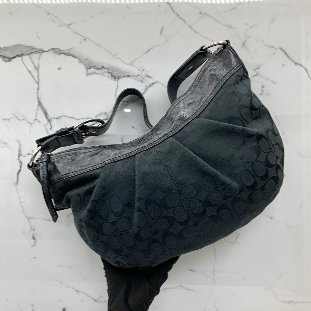 COACH F13741 BLACK SIGNATURE CANVAS SOHO ONE SHOULDER BAG 227021506 ...