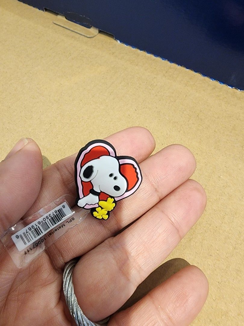 Crocs Jibbitz Snoopy Heart, Hobbies & Toys, Stationary & Craft, Other ...